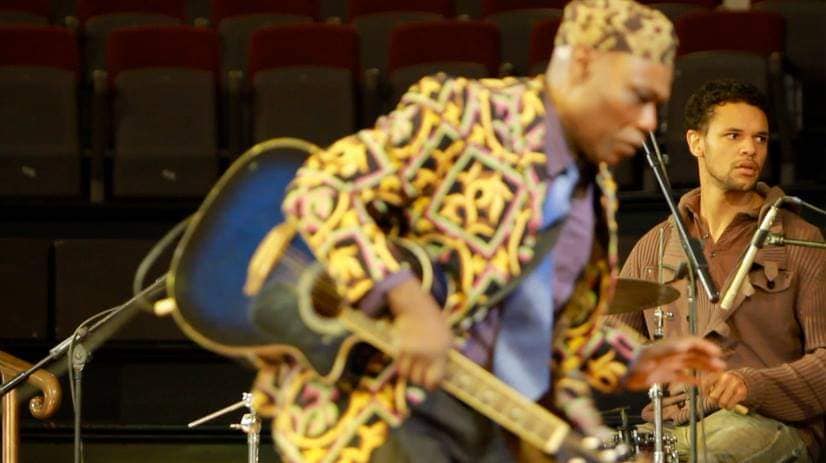Social Media – manzanza music